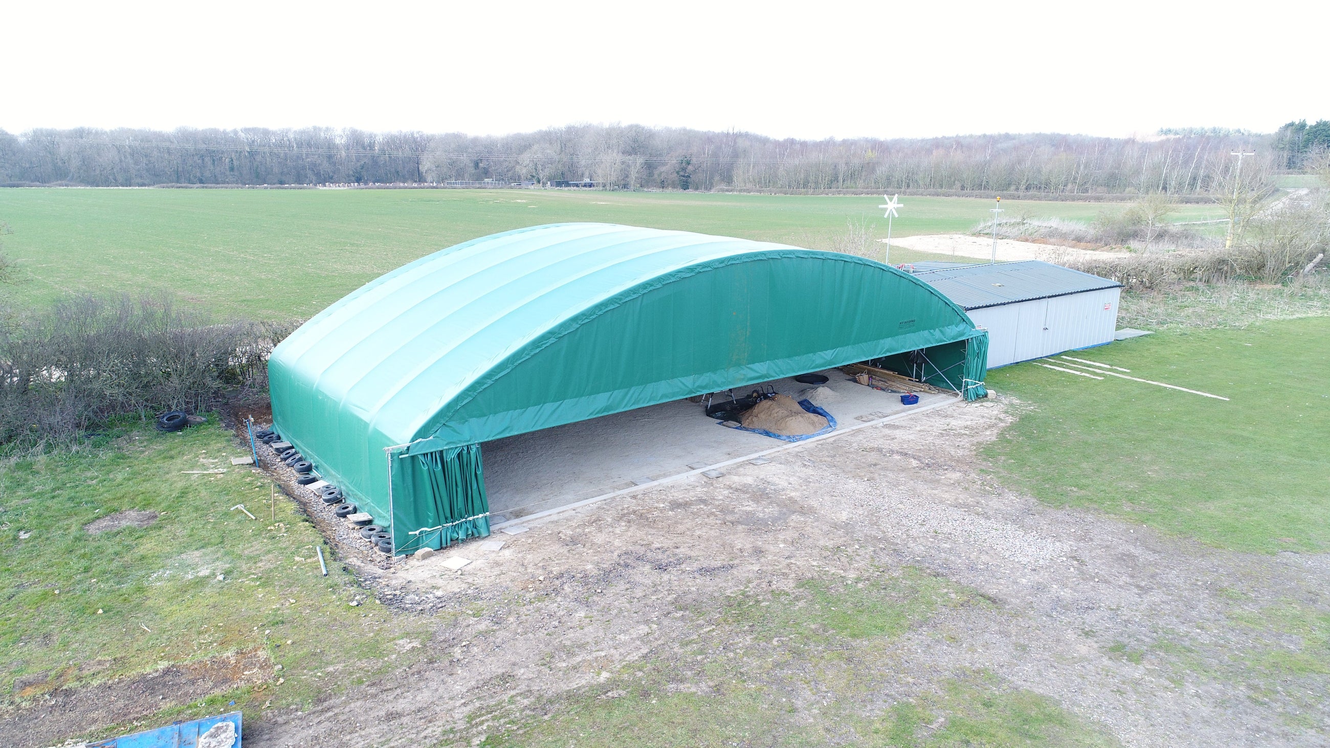 Aircraft Hangar Kits: Durable & Customizable Solutions